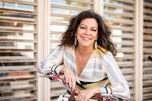 BEEKONNECTED – BeeSeen, BeeHeard, BeeFound – Social Business Site with ...